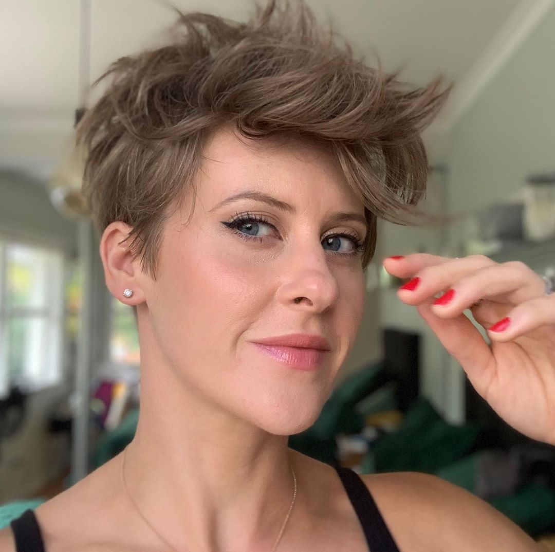 Pixie Haircut for Women over 40 - Styles and Inspiration - Colorli.com
