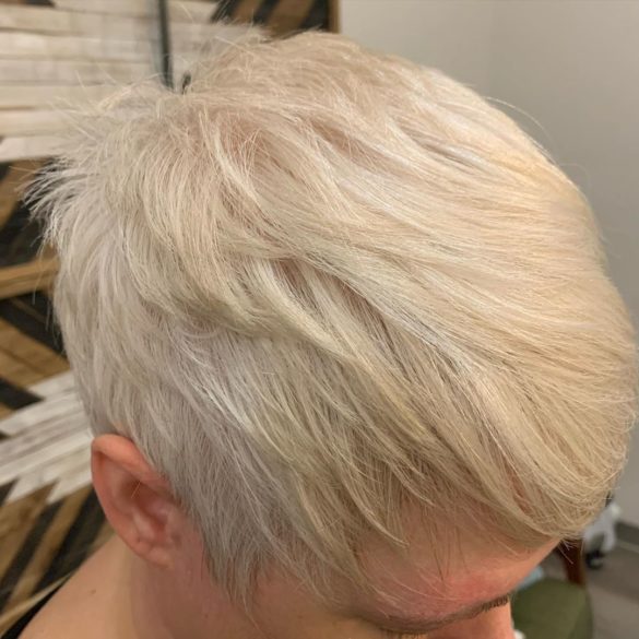 Pixie Haircut for Women over 40 - Styles and Inspiration - Colorli.com